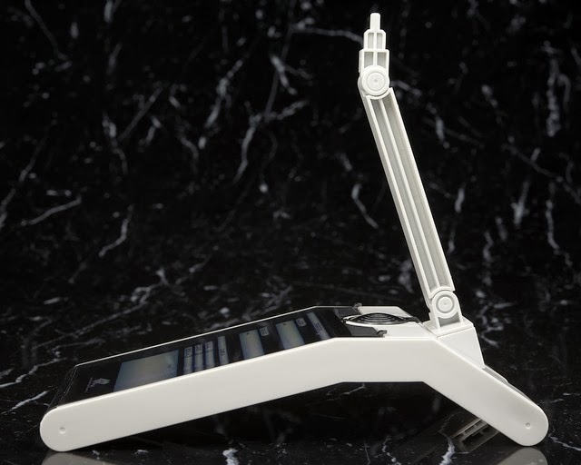 Gundam Meisters: Gundam Build Fighters HG 1/144 Custom Build Action Base