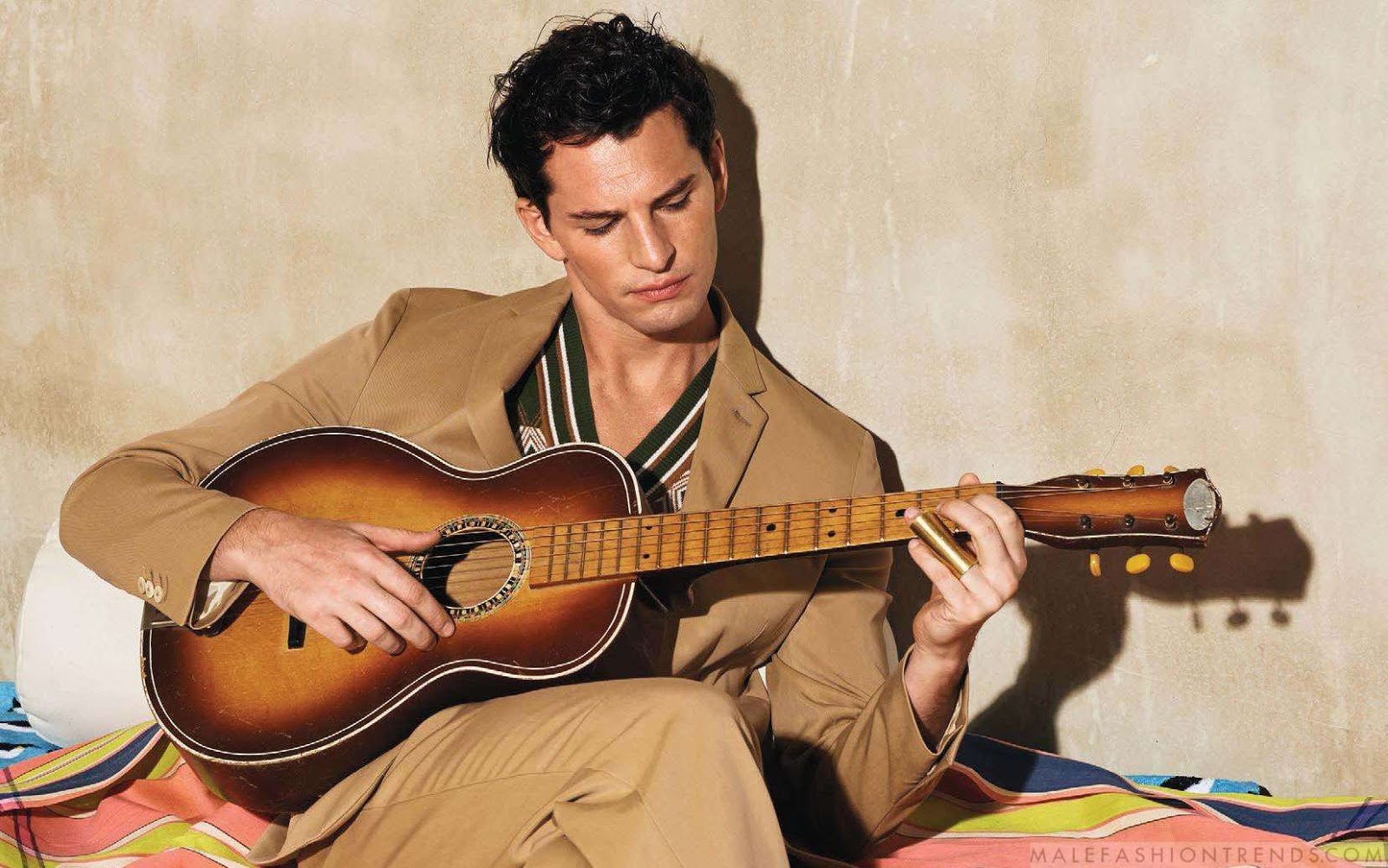 Chriz Folz vacaciona con estilo en el número de lanzamiento de Bolero ...