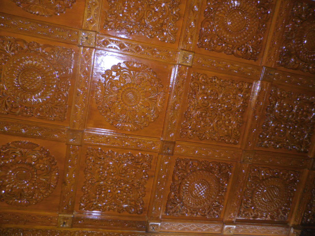 Wood carvings on ceiling of a temple - Ranjana's Craft Blog