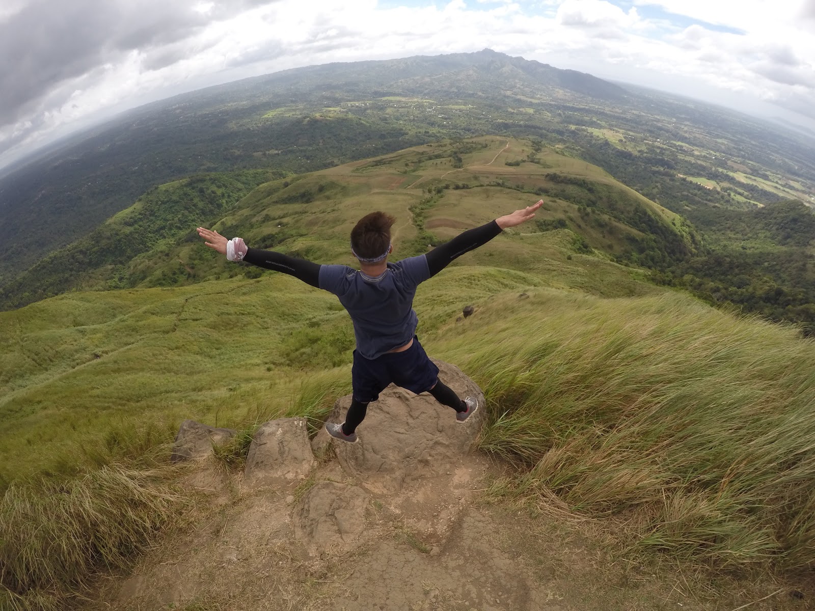 Hiking Guide to Mt. Talamitam - Mt. Apayang - moredantravels