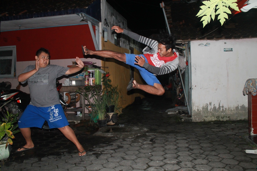 marzuki fotografi: Teknik Freezing, Bluring, Panning, Bulb, Zooming dan ...