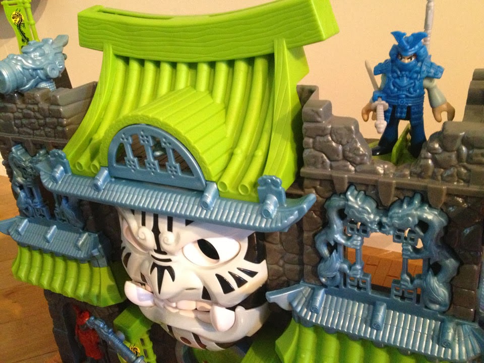 Fully Jointed Play Figures: Imaginext Samurai Castle part 2