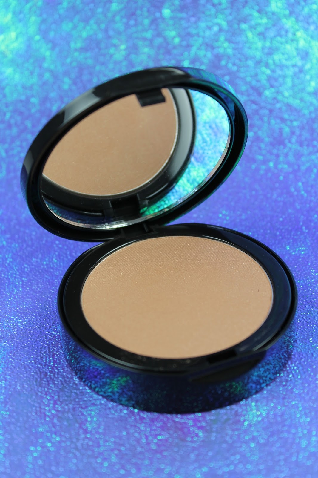 Shine Beauty Beacon: Beautiful Bronzers: How to Get a Golden Glow Like ...