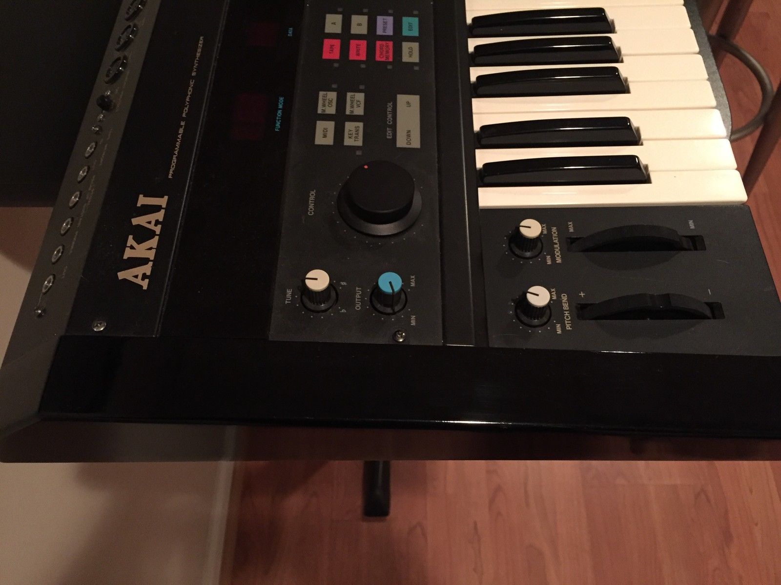 MATRIXSYNTH: Akai AX80 Vintage Analog Synth