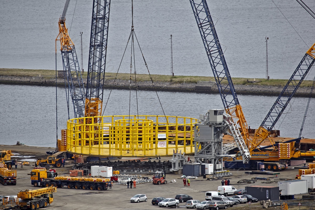 Dougie Coull Photography: 280 Tonne Cable Reel Move