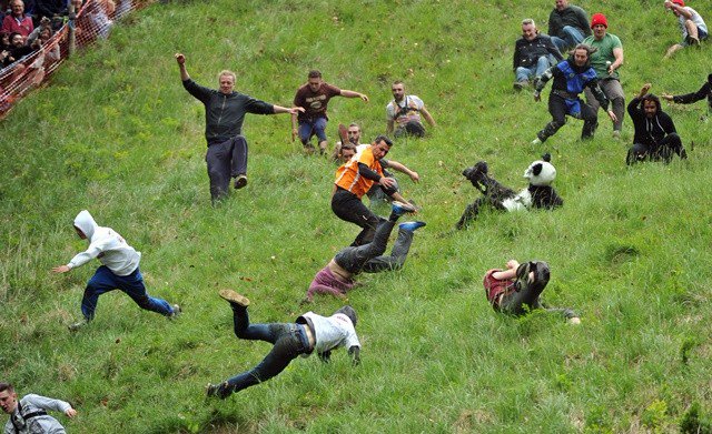 The Low Carb Diabetic: Cheese Rolling, the fun and more