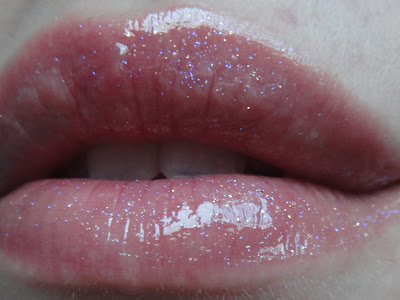 Everything Lovely & Chic: {Review} MAC Date Night Dazzleglass