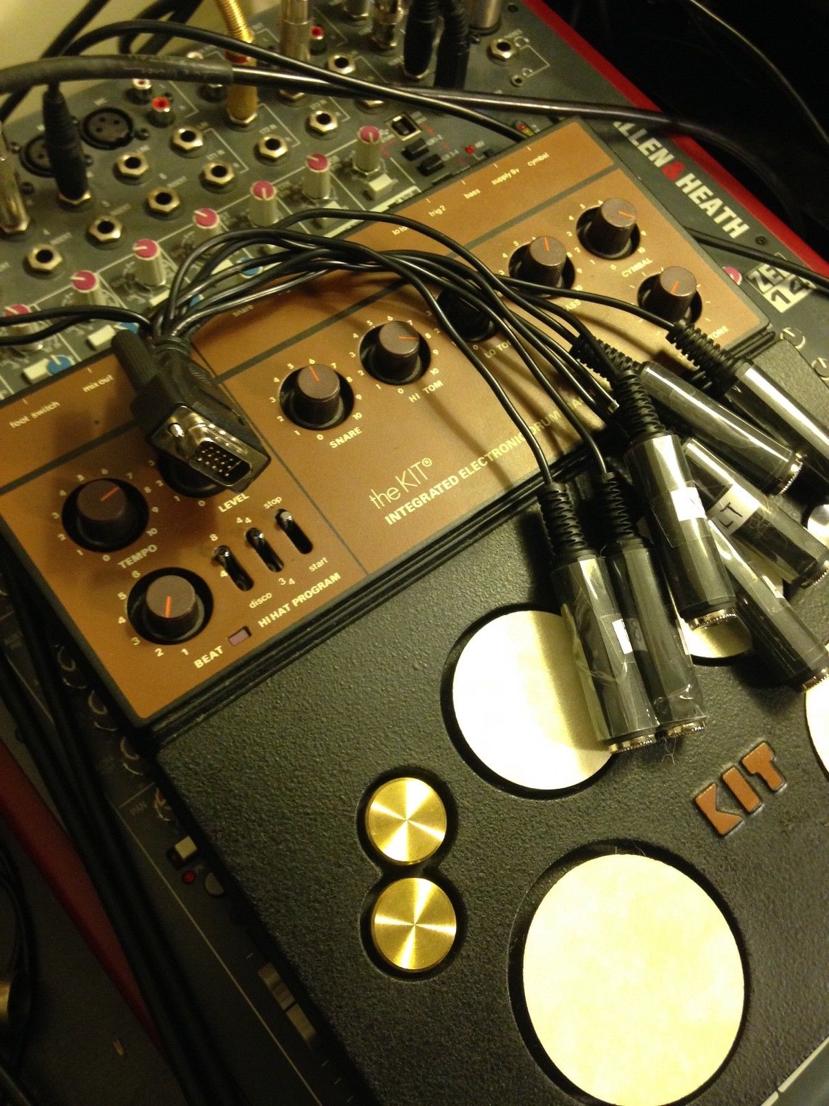 MATRIXSYNTH: MPC "the Kit" & "the Clap" Analog Percussion Drum Synths