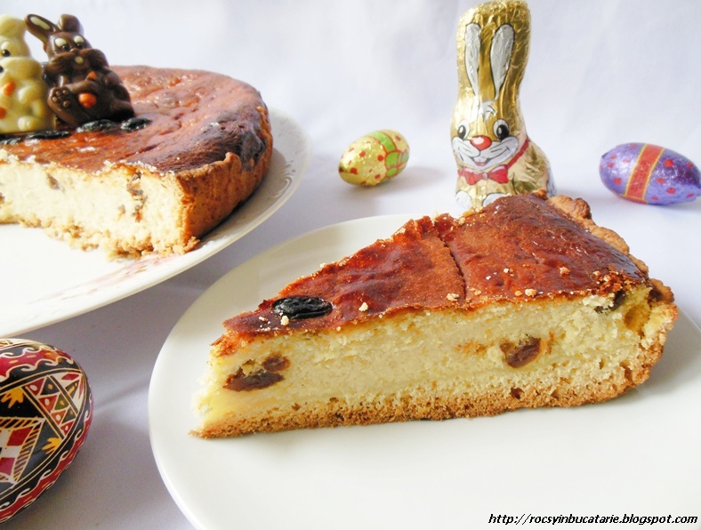 Rocsy in bucatarie: Pasca cu aluat fraged si umplutura cremoasa