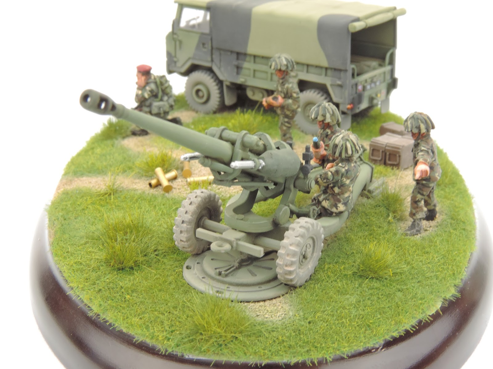 Pete's Model World : Airfix Land Rover ! Tonne & 105mm Gun Finished