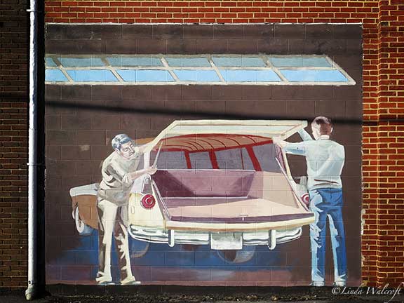 The View from Squirrel Ridge: Old Ford Murals