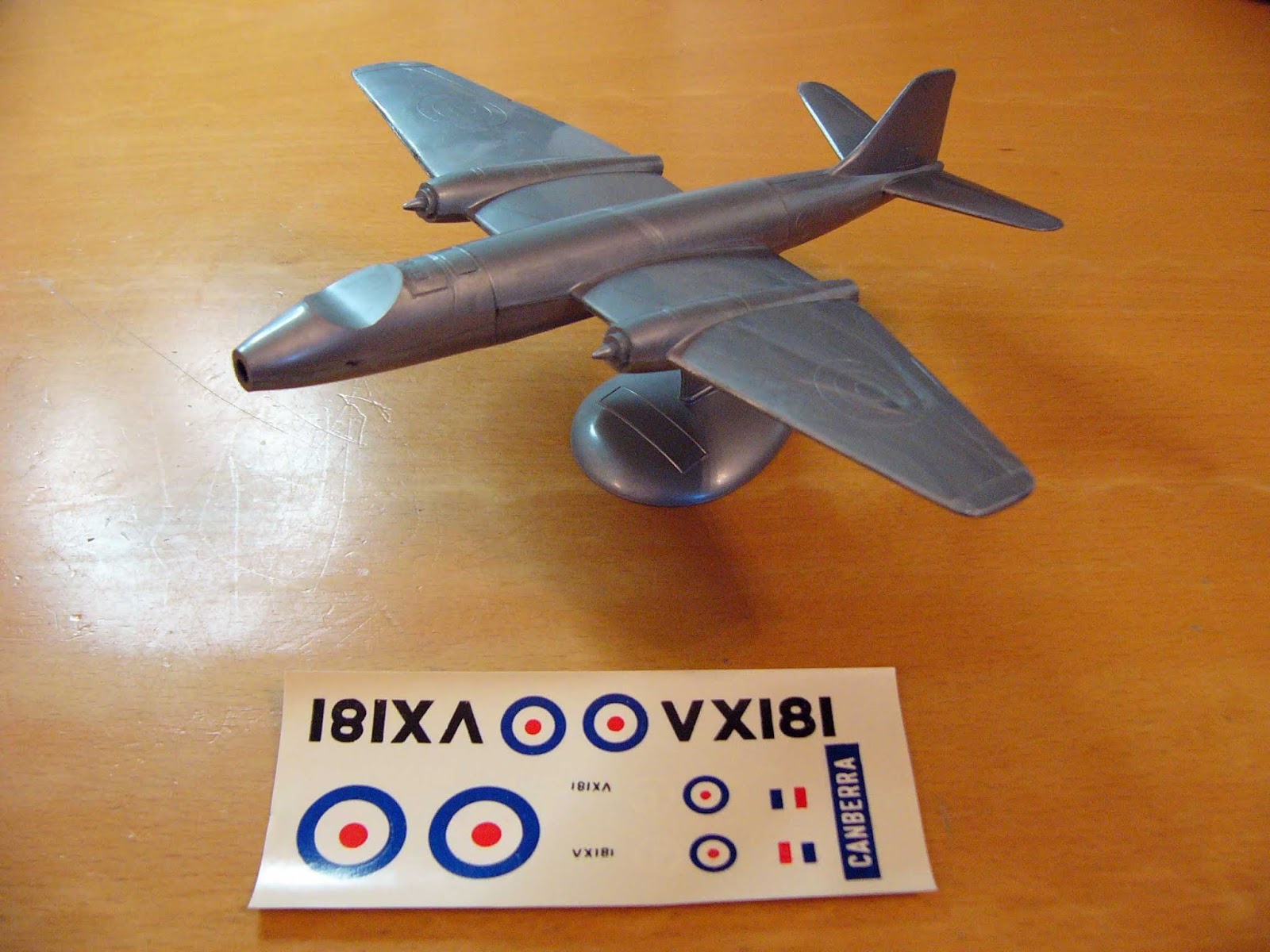 VX181: Prototype Canberra PR3 ++FINISHED++ - The Specialists GB ...