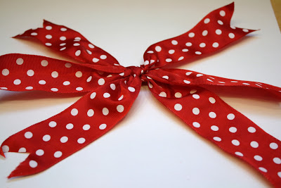 ribbons unlimited inc.: Quick & Easy Bow Tutorial