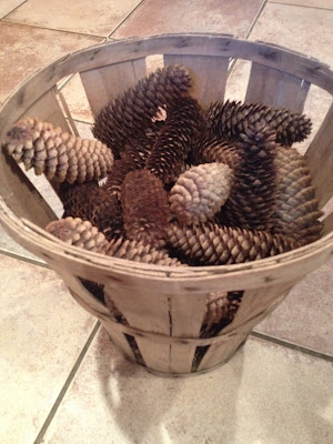 Two It Yourself: Square Pine Cone Wreath with Burlap