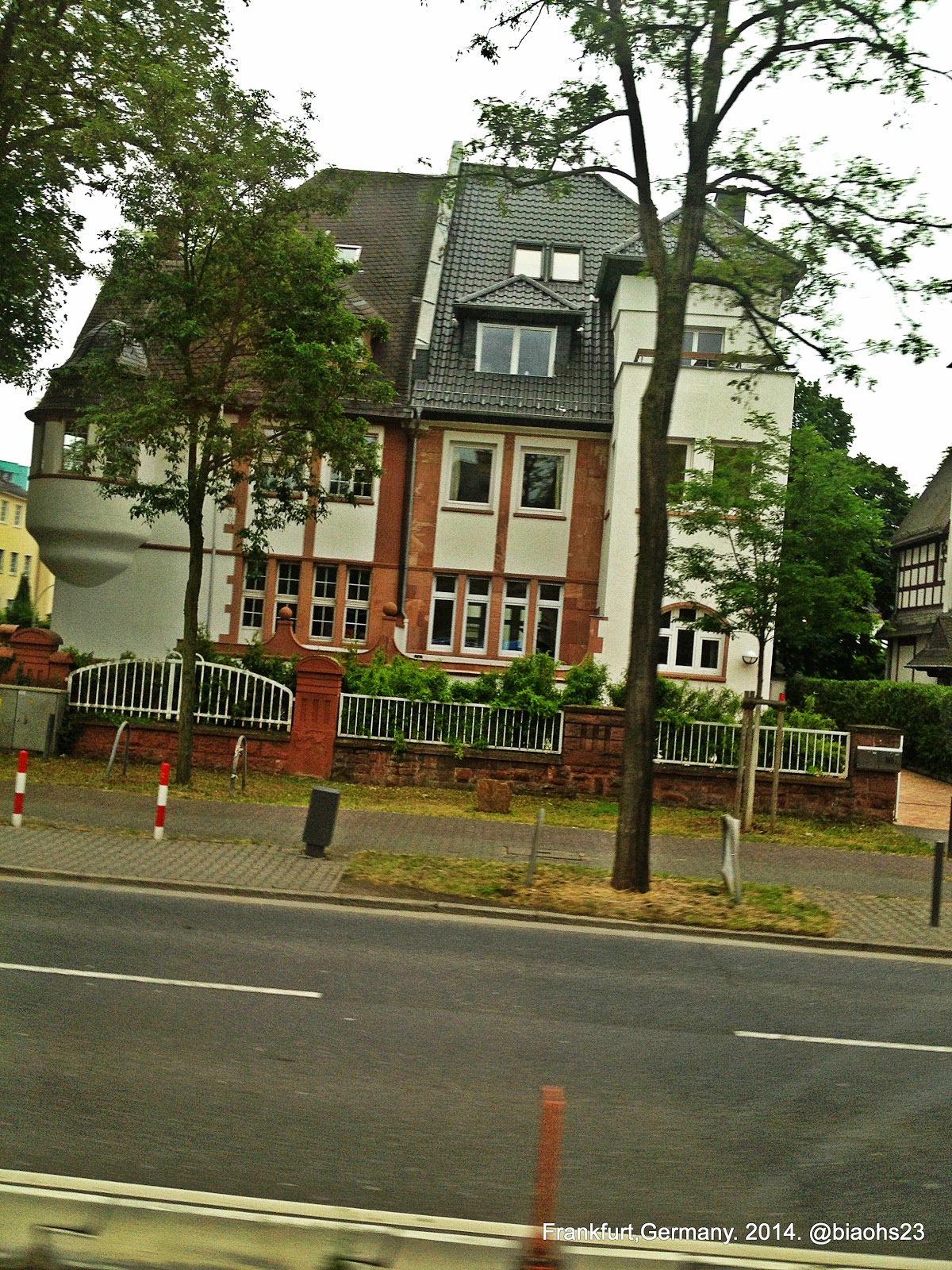 Random Notes Traveling To Frankfurt The Financial Capital Of Europe