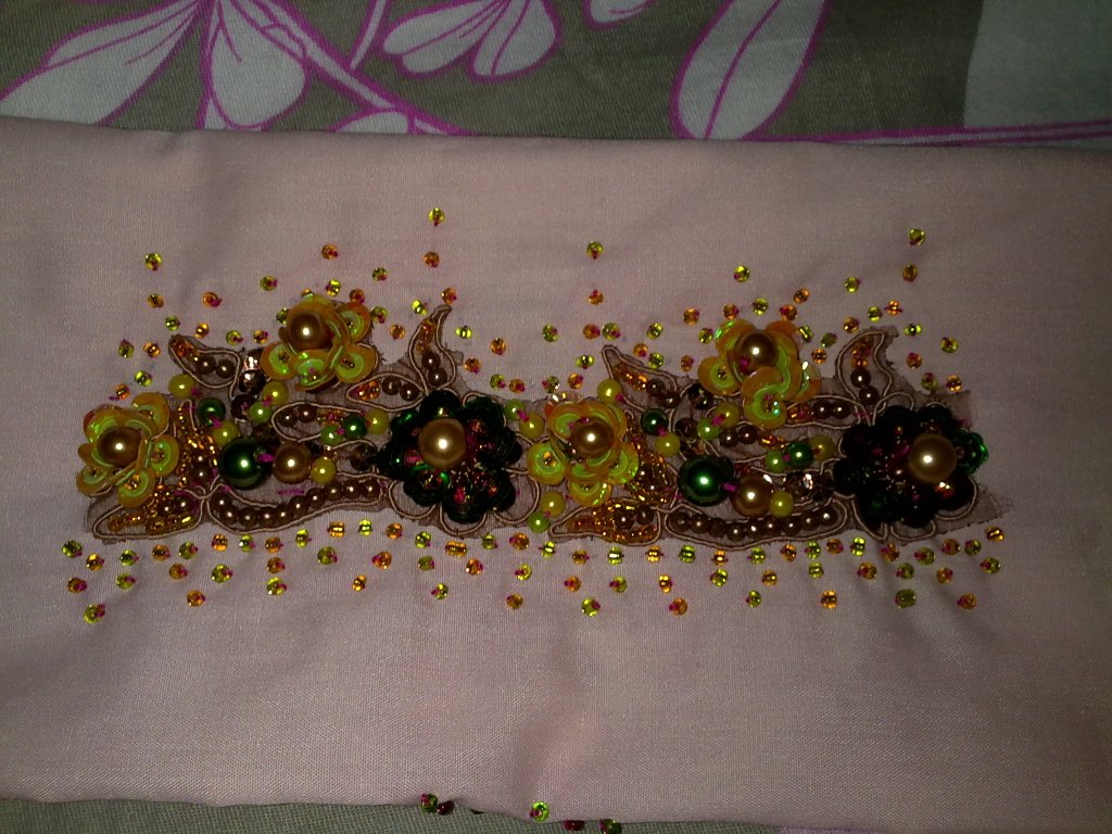 Kecantikan Melambangkan Keperibadianku: Jahit Manik