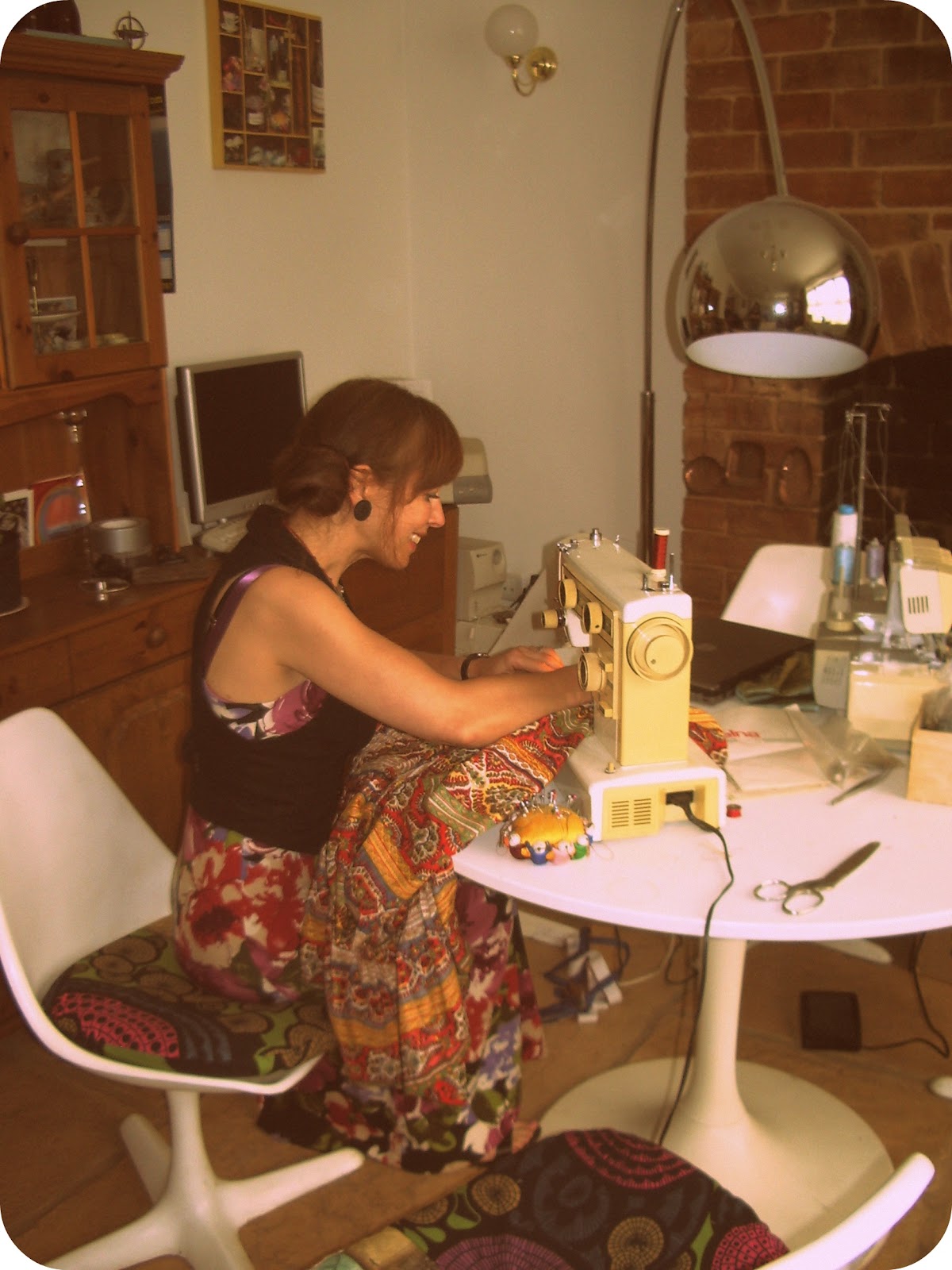 Vintage Vixen: Hey Ho, Lets Sew! The Subversive Seamstresses