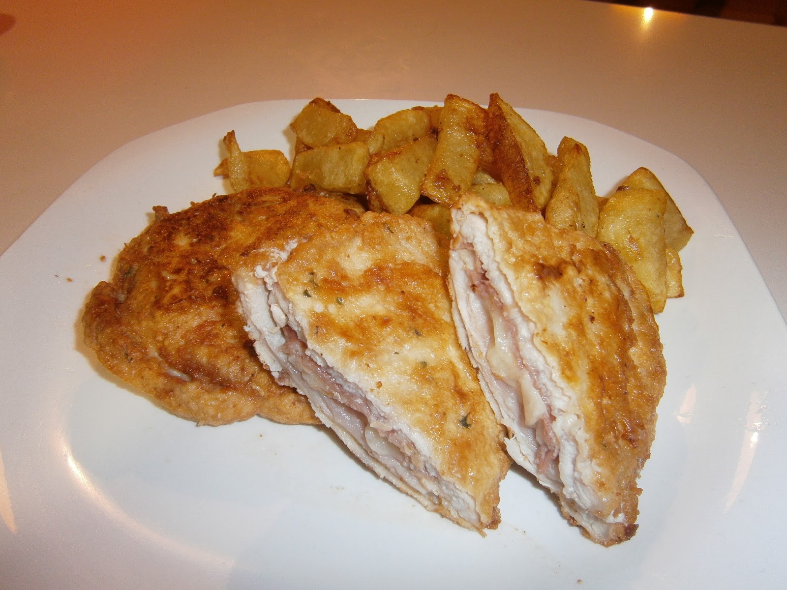 San Jacobo de lomo de cerdo. (Cordon Bleu)