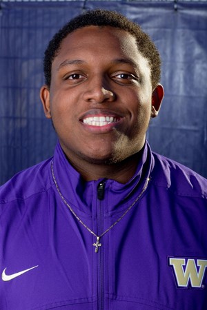 Washington's Elijah Mason qualifies for finals in the men's discus at ...