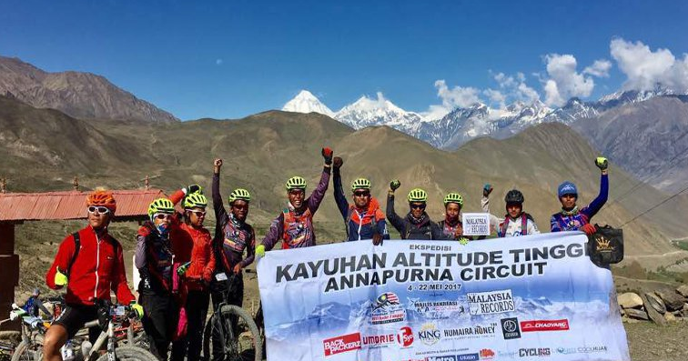 Bernamaians...: Peserta Kayuhan Altitud Tinggi Annapurna Capai Matlamat...