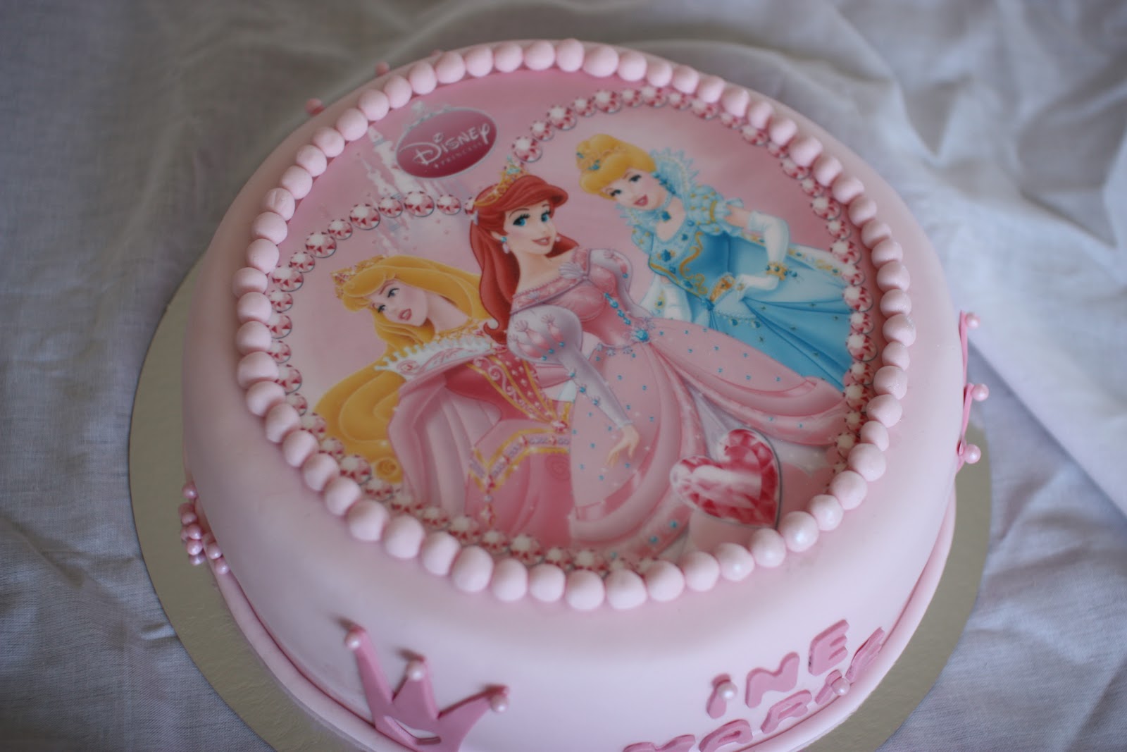 Kakebilde på sjokoladekake – Sminkespeil