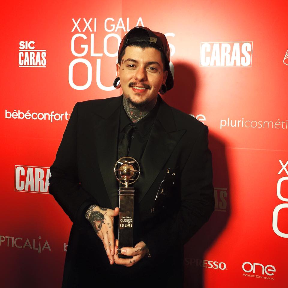 Agir recebe Globo de Ouro para melhor intérprete individual | ESC PORTUGAL