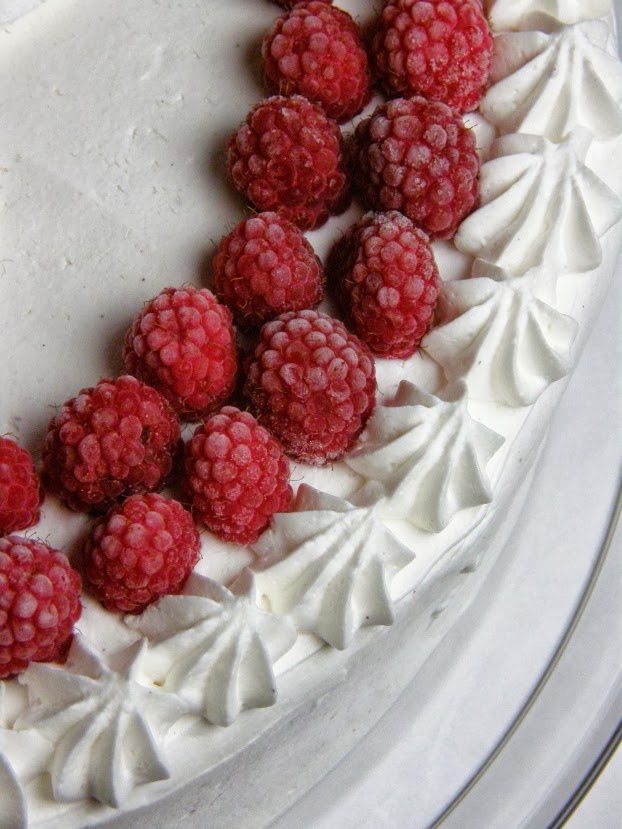 Veikeä Verso: Pala synttärikakkua