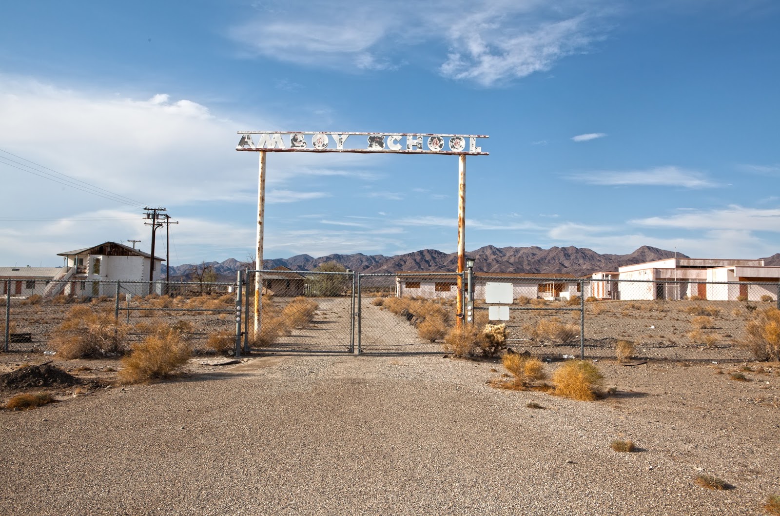 Forgotten Destinations: Amboy : A Ghost Town that is not Dead Yet