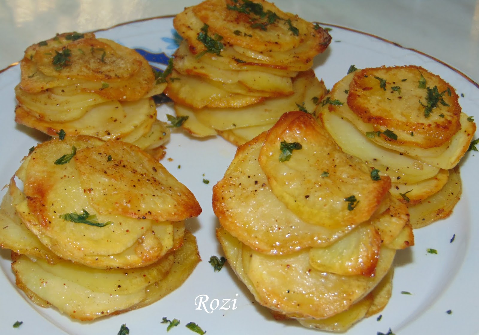 Rozi erdélyi,székely konyhája: Leveles krumpli (pityóka)