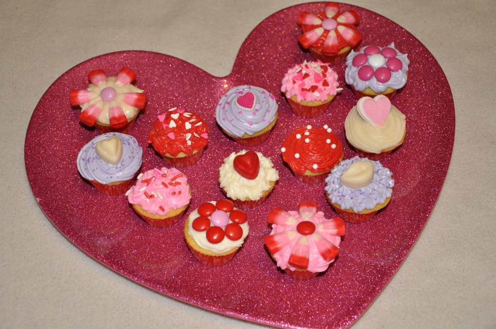 Indulge With Me: Valentine cupcakes