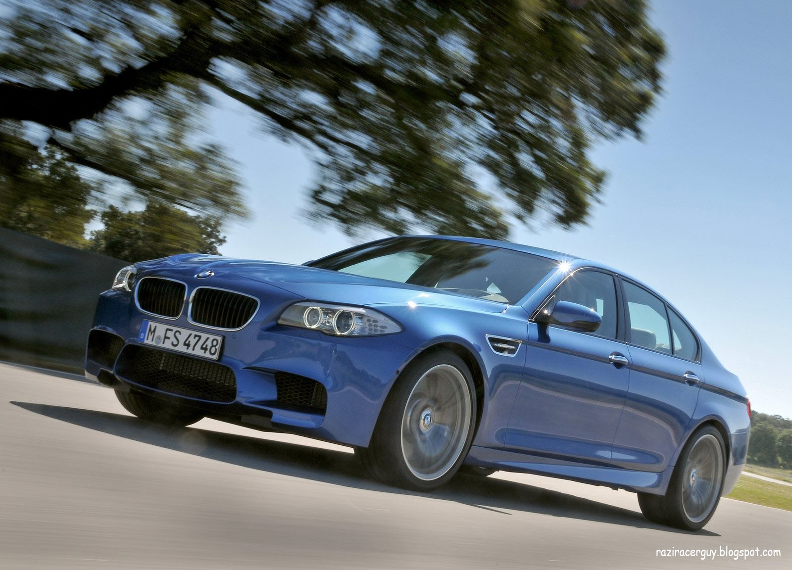 BMW M5 (2012) V8 412 kW/560 hp at 6,000 - 7,000 rpm | Sport Cars