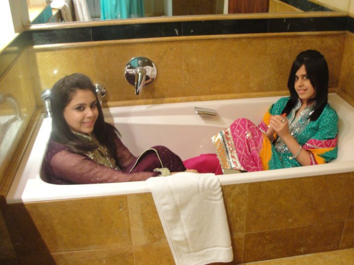 Bollwood Hungama Desi Indian Girls Wallpaper 2013