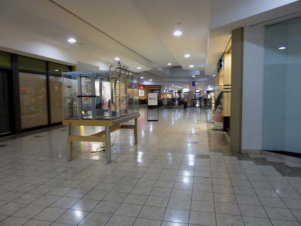 Sky City: Retail History: Town Mall/Cranberry Mall: Westminster, MD