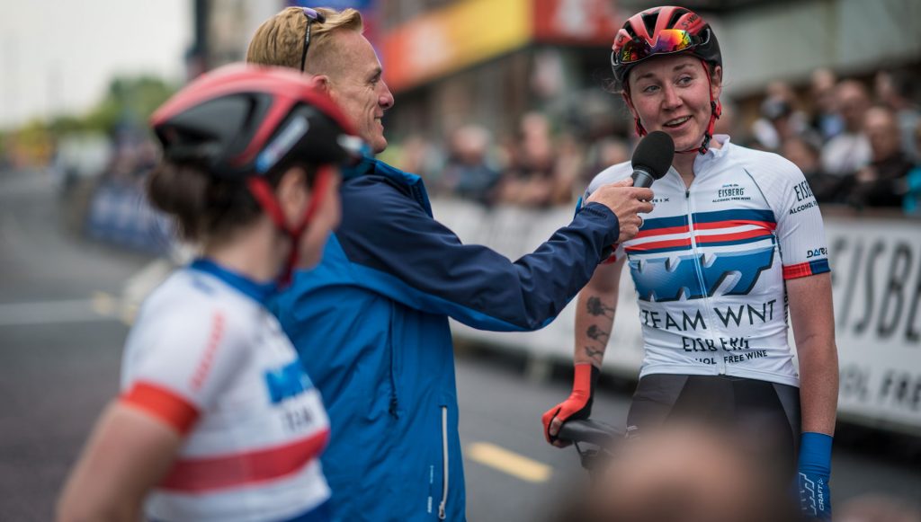 jez cox : Pro Cycling Commentator and Presenter: Commentary & Examples