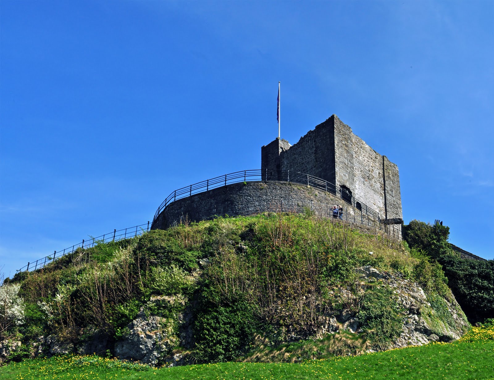 Andy Images: 180 degree panorama of Clitheroe from the castle ramparts ...