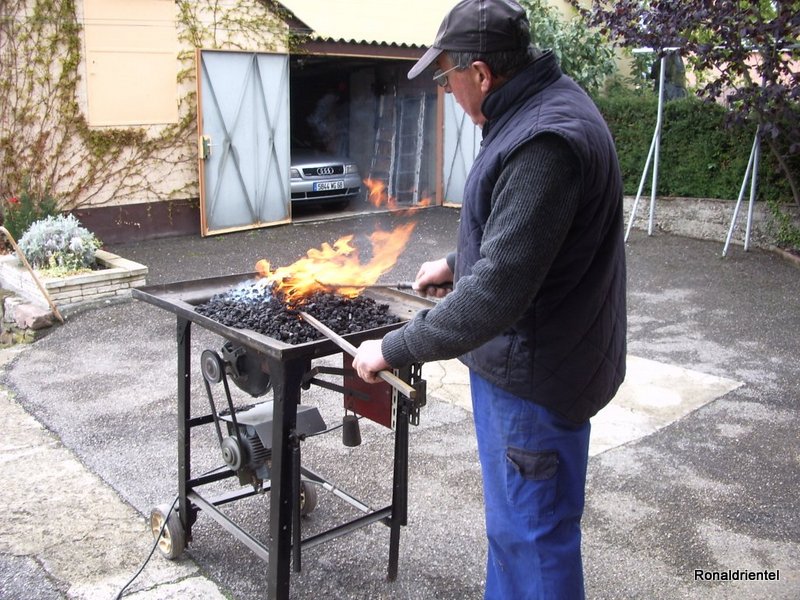 Ronald's blog: Gérard Obrecht, un forgeron qui maîtrise toutes les ...