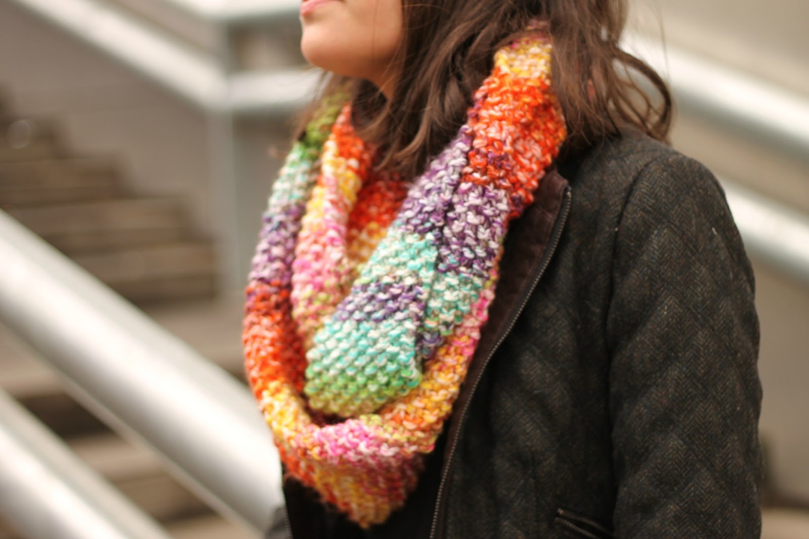 Touch vanilla: Multicolor scarf for a rainy day