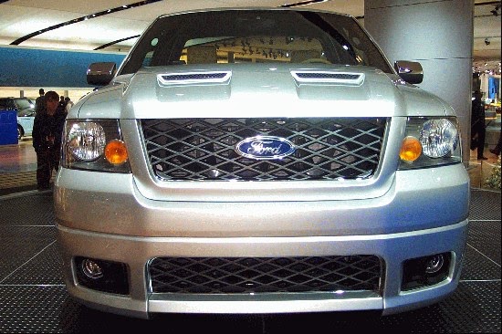 2003 Ford F150 SVT Lightning Concept - Carsaden