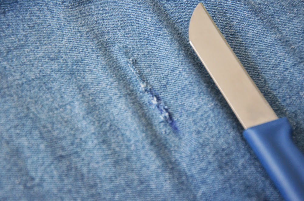fromfoxy: 7. DIY destroyed jeans
