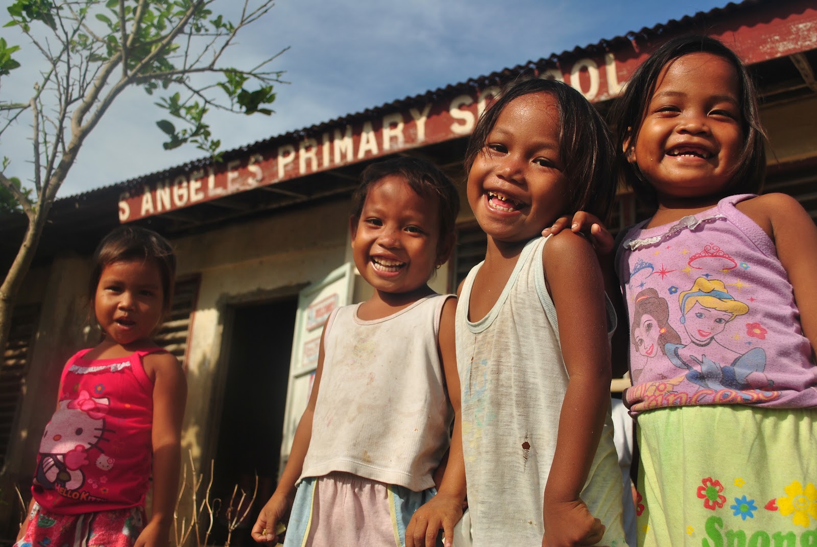 Backpacking Pilipinas: Children on the Road