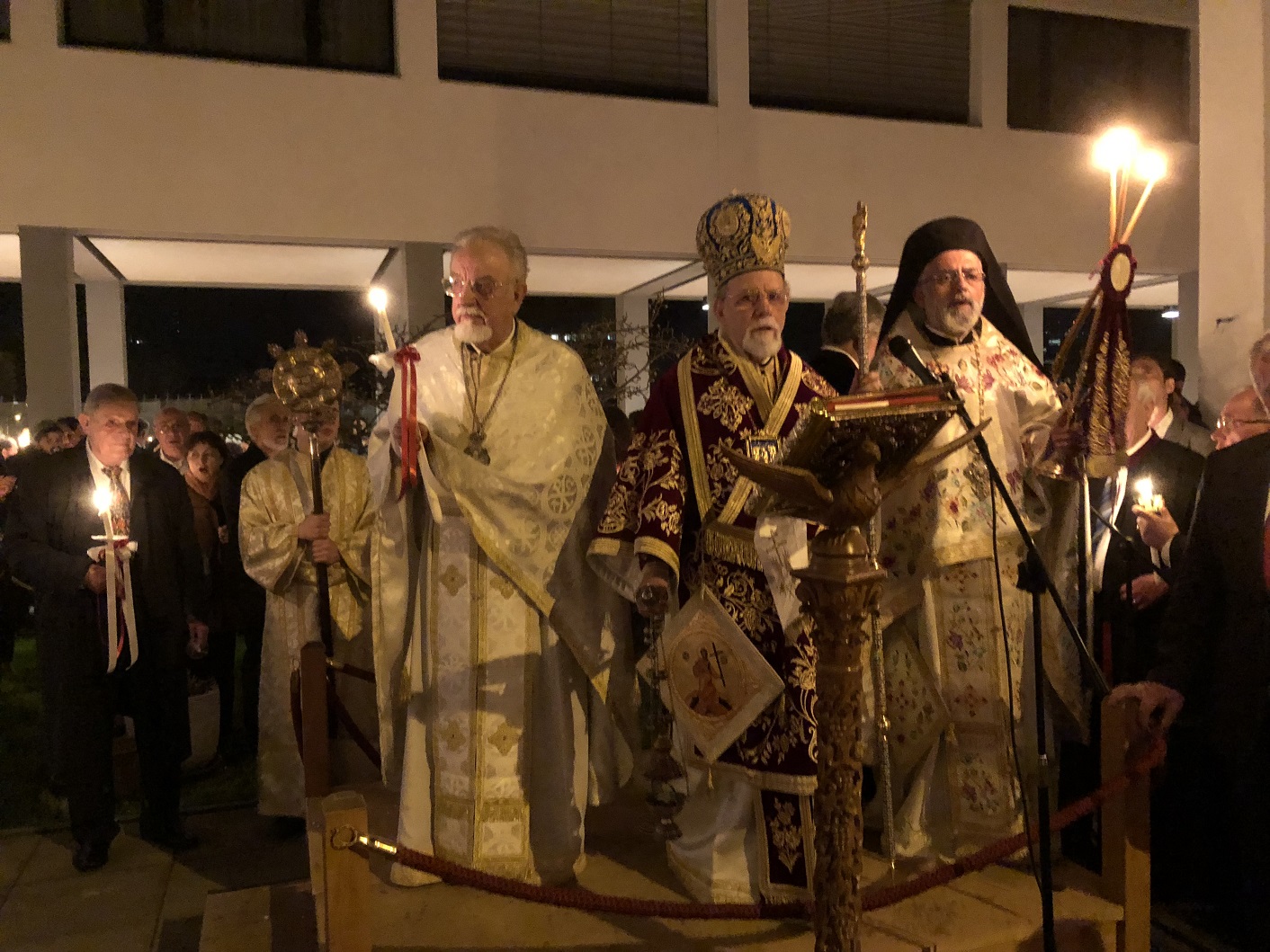 ΦΩΣ ΦΑΝΑΡΙΟΥ: ΤΟ ΠΑΣΧΑ ΣΤΗΝ ΜΗΤΡΟΠΟΛΗ ΕΛΒΕΤΙΑΣ