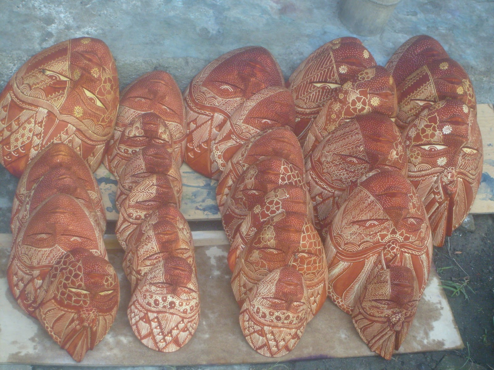 BATIK KESENIAN KAYU