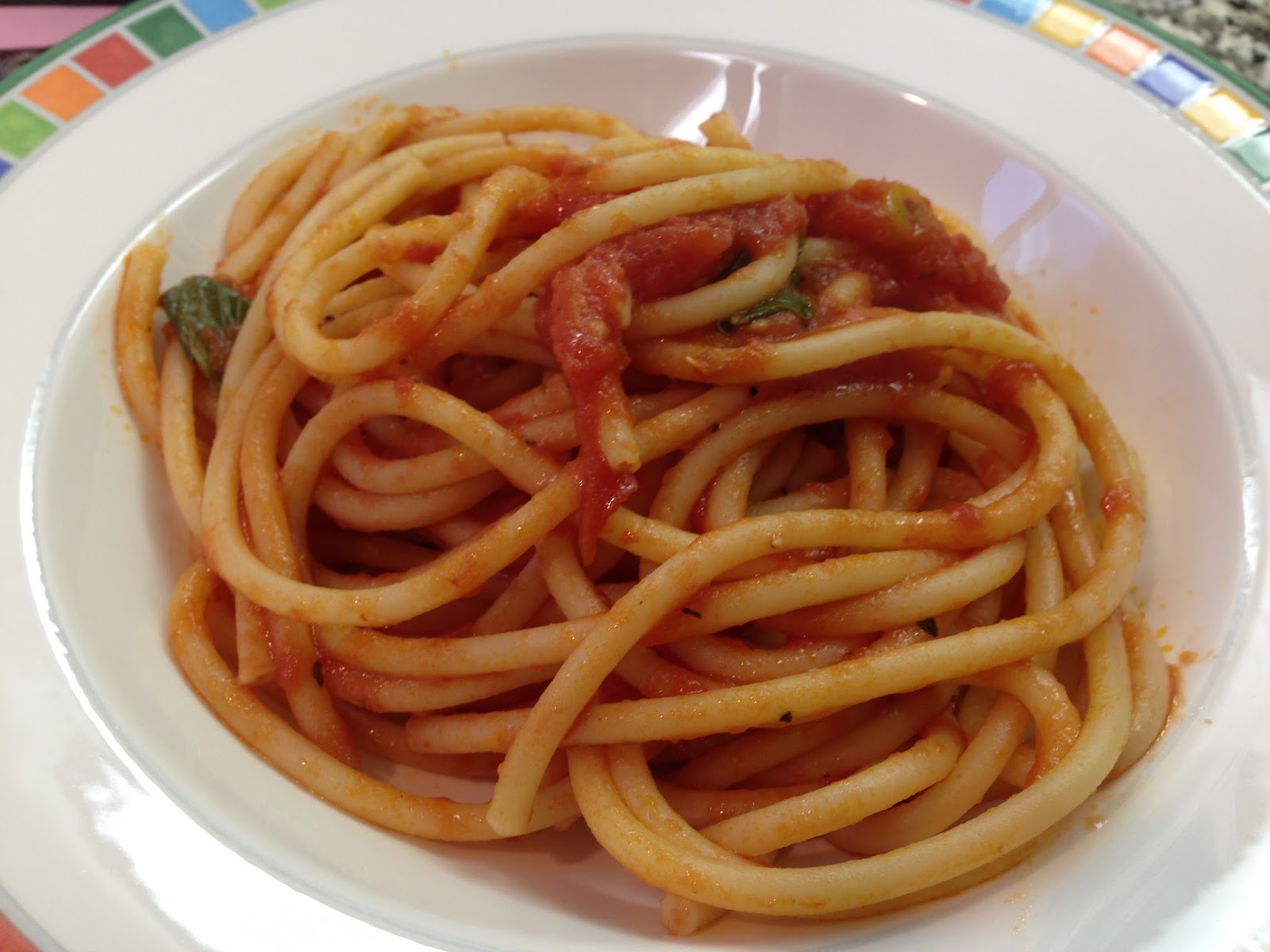 Mommy and Baby food: Bucatini Pomodoro