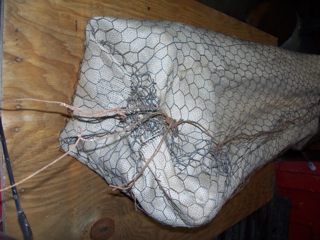 Cowgirl's Country Life: Cooking a Whole Hog Underground