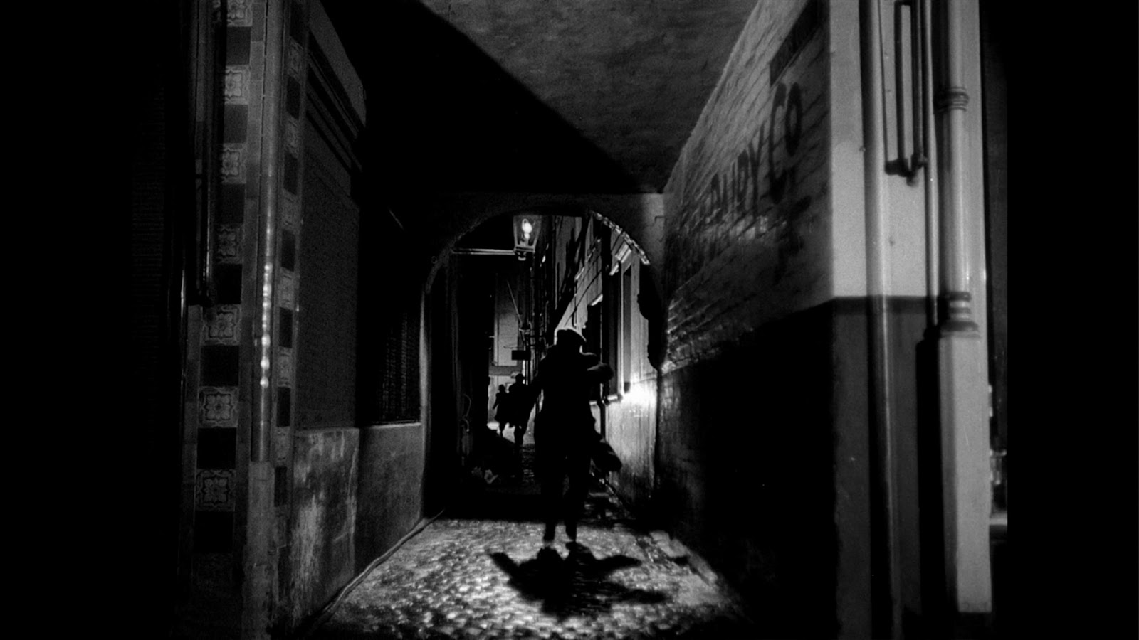 Odd Man Out [1977– ] - managersong