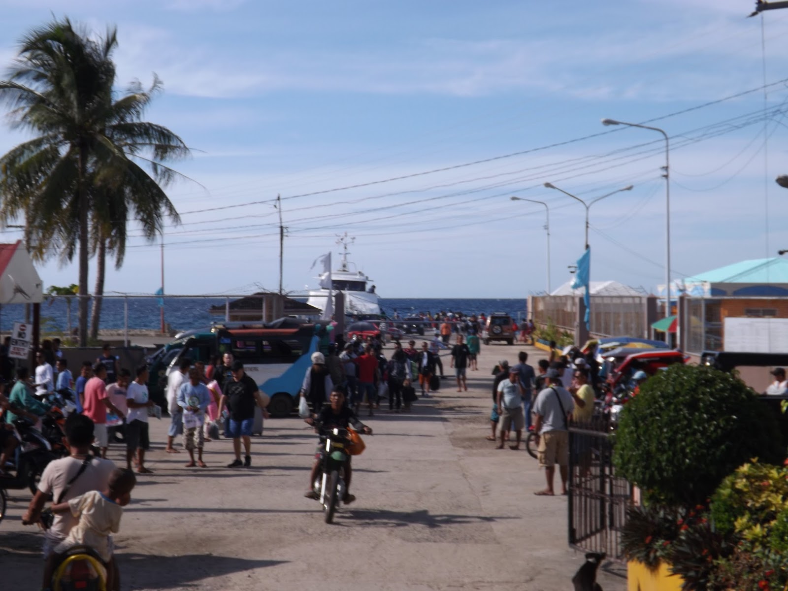 PORO PORT, CAMOTES ISLANDS - Touristang Pobre