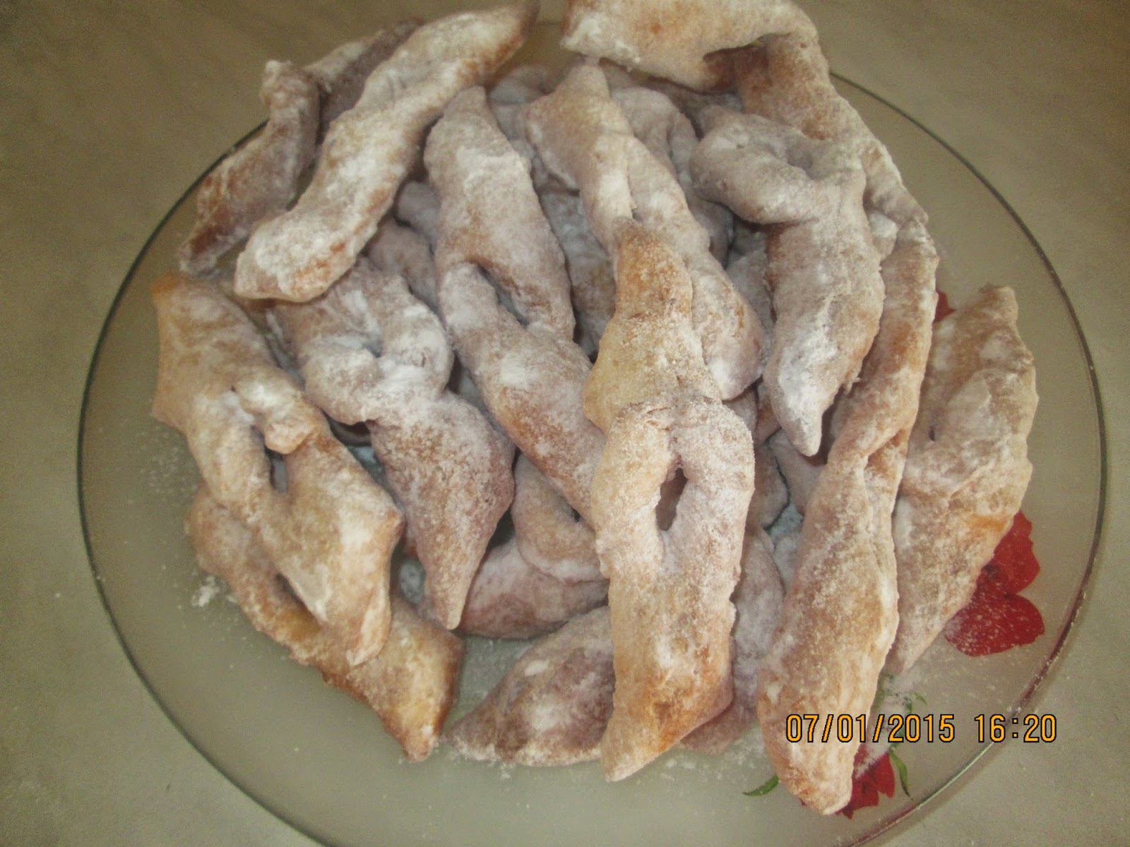 Prajituri de casa: Scoruse sau Minciunele