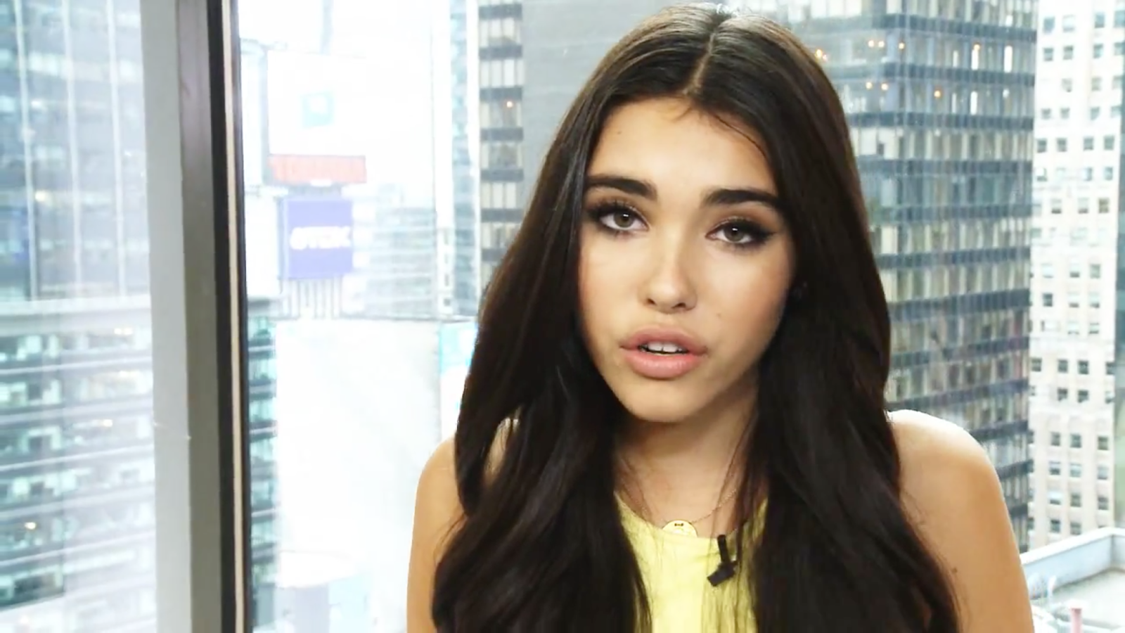 Web Series Today: Hollywood Life: Madison Beer Sings 'Unbreakable' Live ...