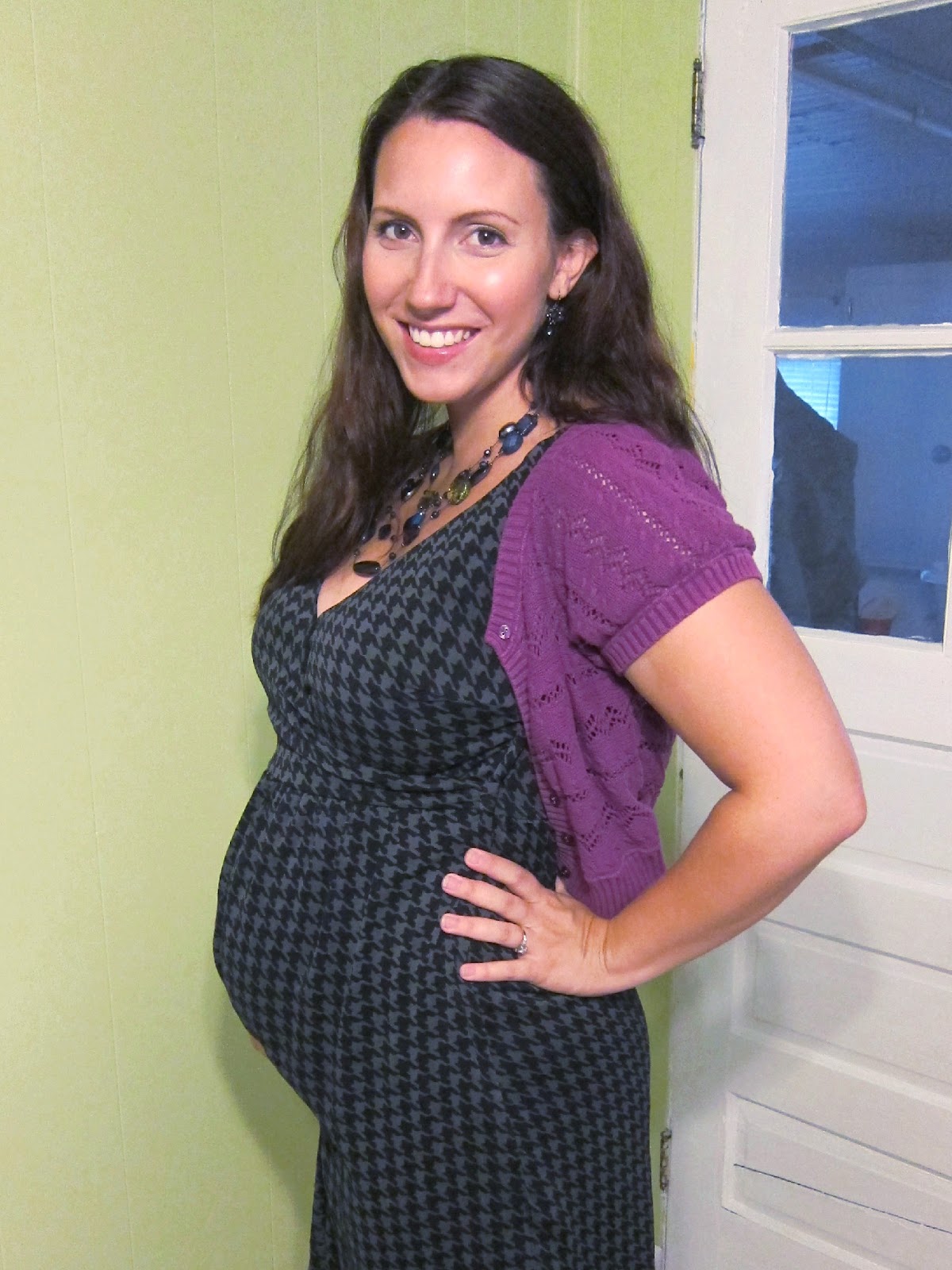 For the Love of all That is BABY: Baby Bump @ 28 Weeks
