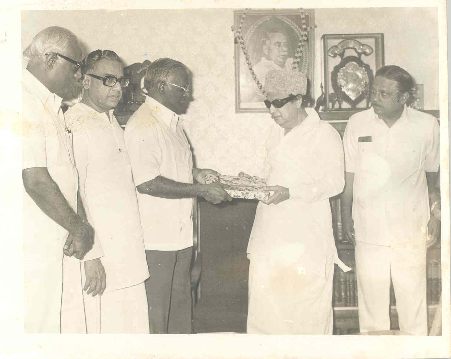 My Dreams...: M.G. Ramachandran Rare Unseen Pictures...